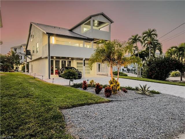 House with terrace