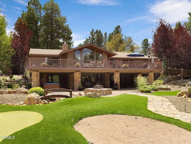 House with garden and terrace
