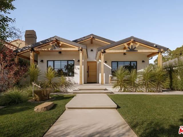 House with terrace