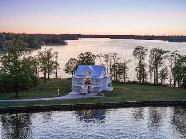 House with terrace