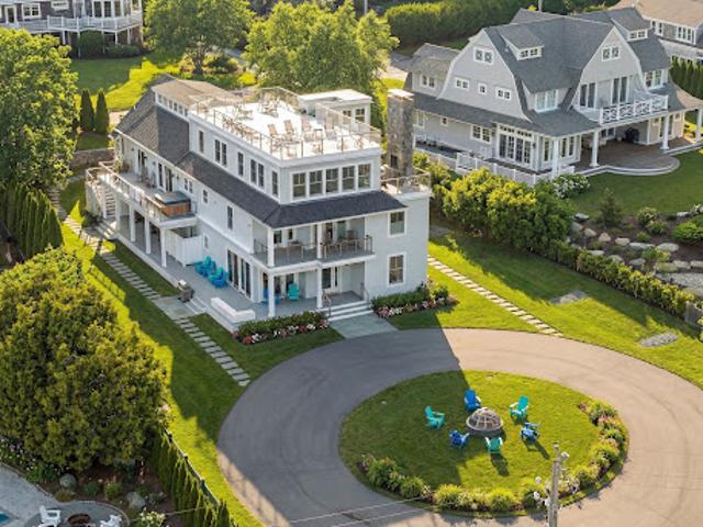 House with terrace