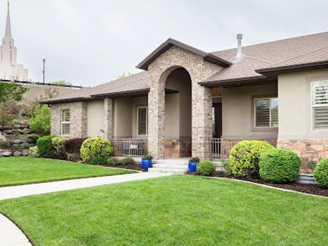 House with terrace