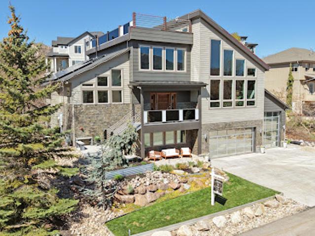 House with terrace
