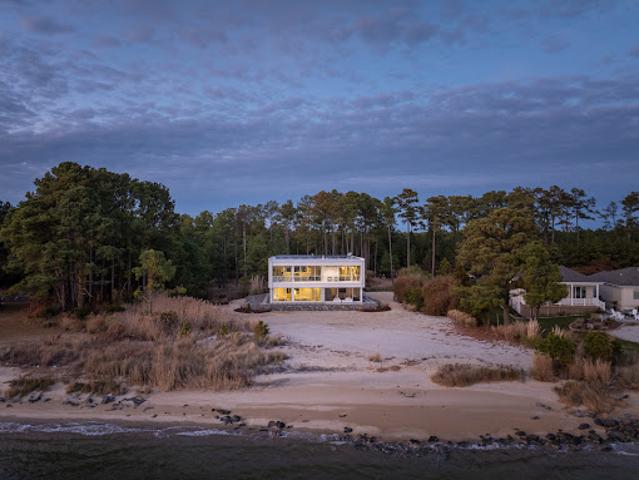 House with terrace