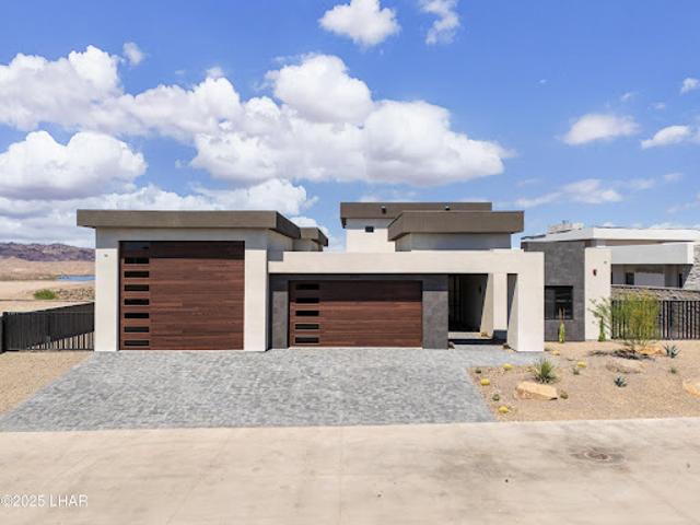 House with terrace