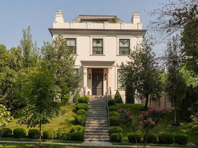 House with terrace