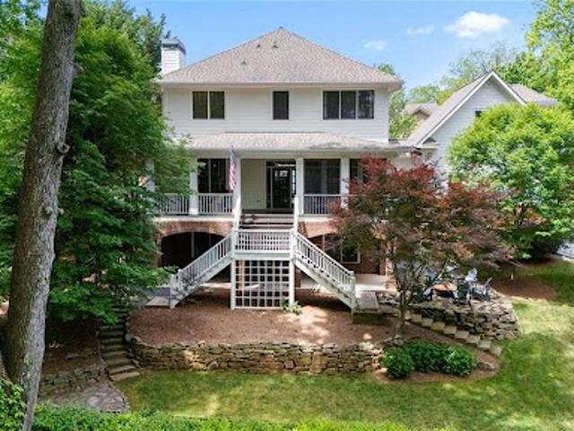 House with terrace