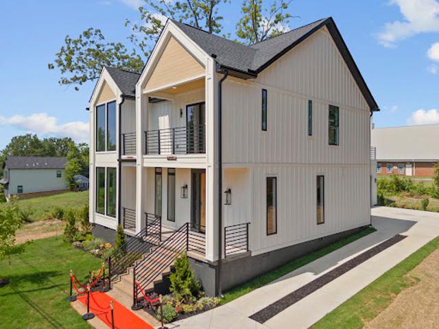 House with terrace