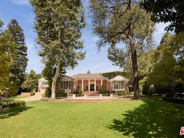 House with terrace