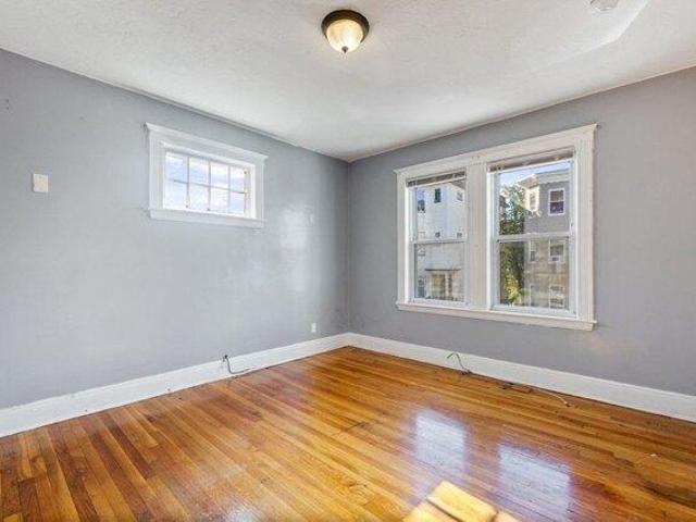 house with 14 bedroom, Boston MA ES105206536