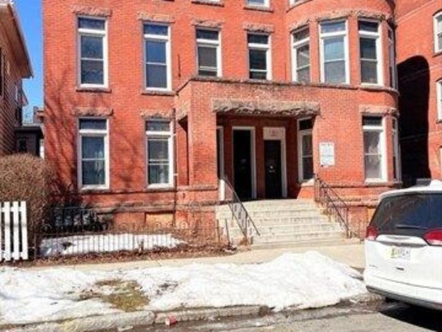 house with 14 bedroom, Holyoke MA ES103098087