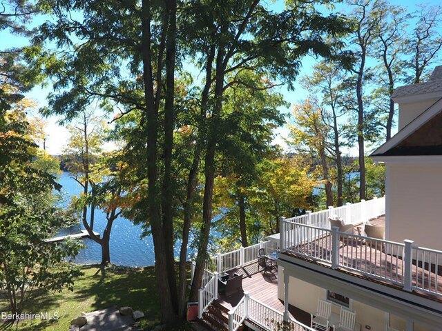 house with 15 bedroom, Lee MA ES103070047