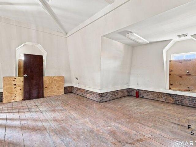 house with 15 bedroom, New Haven CT ES105159687