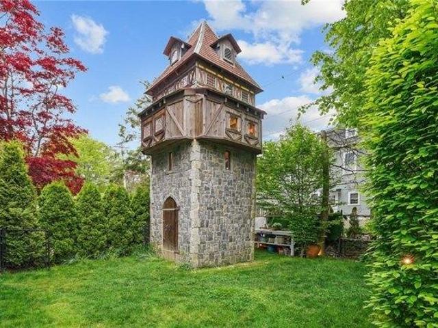 house with 15 bedroom, Newport RI ES105107129