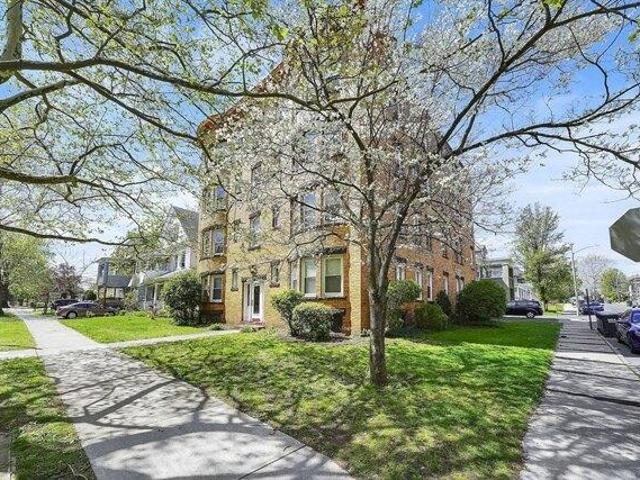 house with 15 bedroom, Springfield MA ES103036599