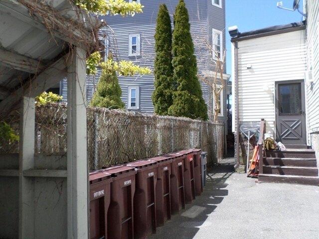 house with 15 bedroom, Revere MA DLS102475822