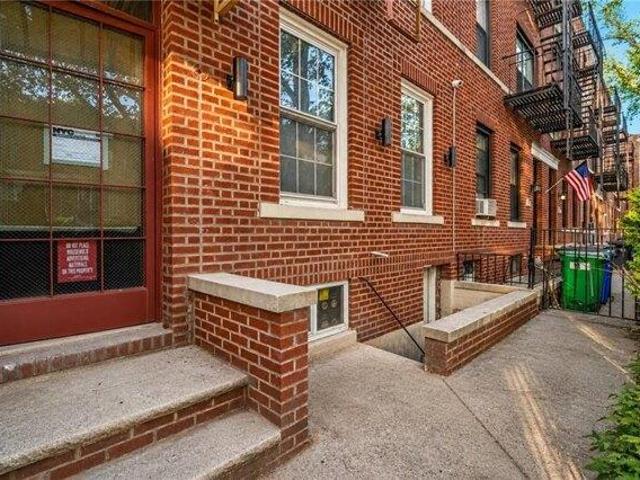 house with 16 bedroom, Brooklyn NY ES103627626