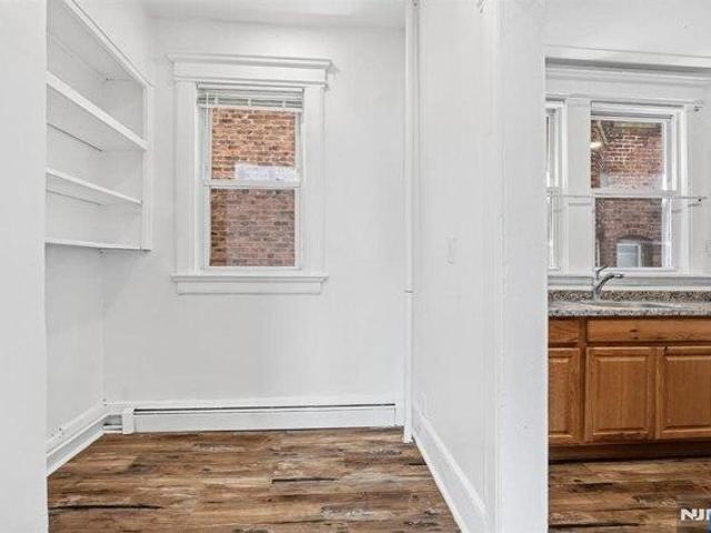 house with 16 bedroom, East Orange NJ ES104849757