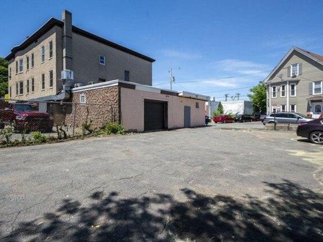 house with 16 bedroom, Haverhill MA DS103849237