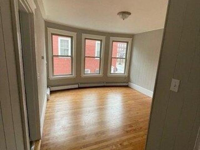 house with 16 bedroom, Haverhill MA ES104790837