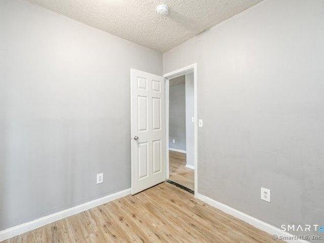 house with 16 bedroom, Hartford CT ES105127754