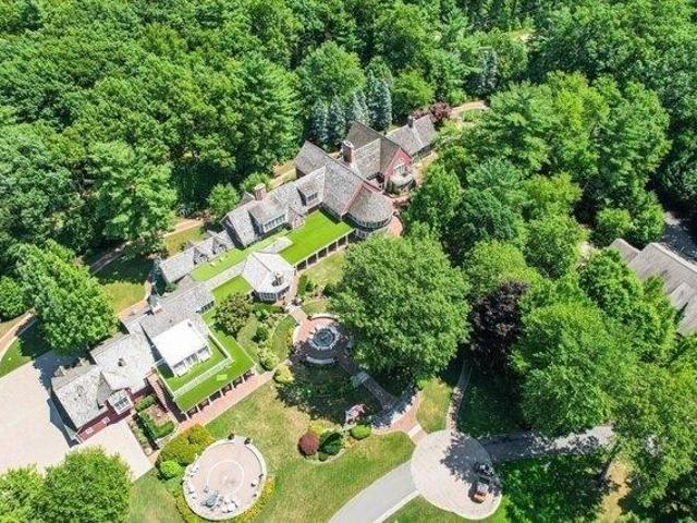 house with 16 bedroom, Leverett MA DS102119125