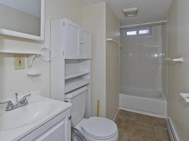 house with 16 bedroom, Palmer MA ES103224241