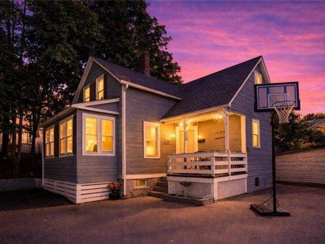 house with 16 bedroom, Woonsocket RI DS102708599