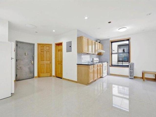 house with 17 bedroom, Brooklyn NY DLS102563325