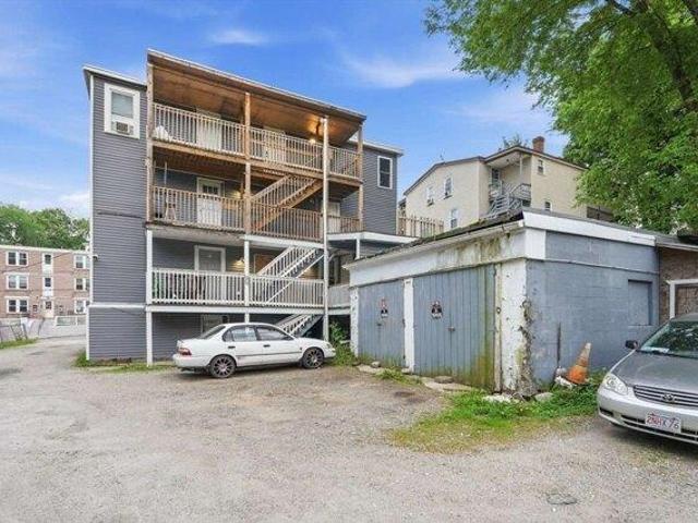 house with 17 bedroom, Southbridge MA ES105117274