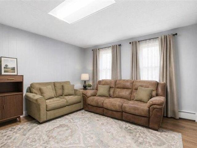 house with 17 bedroom, Woonsocket RI ES104848616