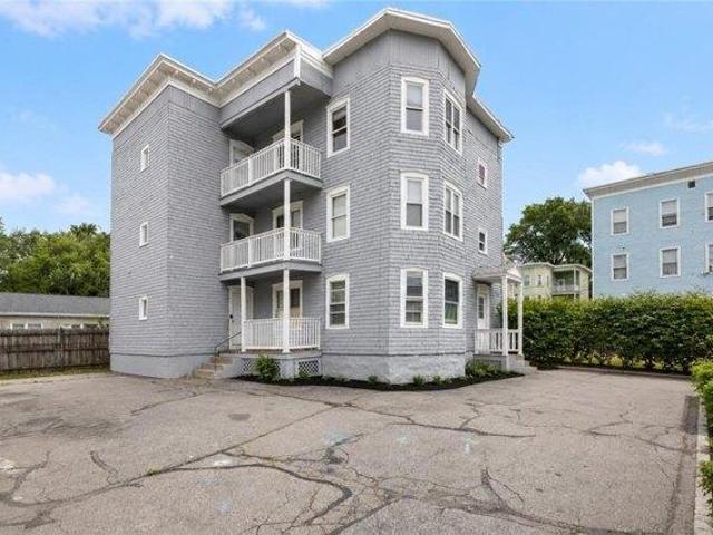 house with 17 bedroom, Woonsocket RI ES104870341