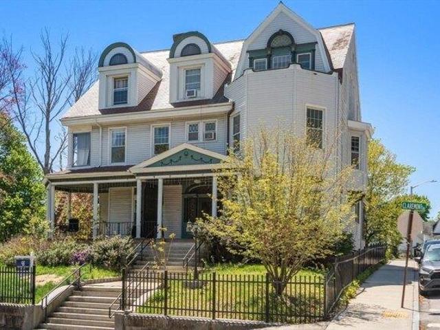 house with 17 bedroom, Worcester MA ES103250450