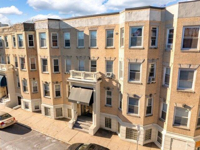 house with 18 bedroom, Boston MA DLS102669162