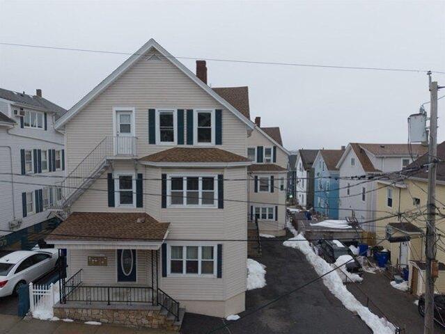 house with 18 bedroom, Fall River MA DLS102371165