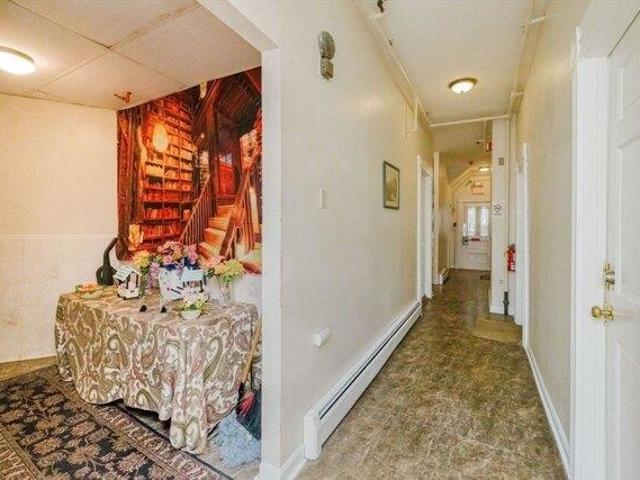 house with 18 bedroom, Fall River MA ES104920864