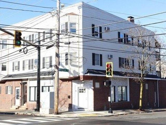 house with 18 bedroom, Malden MA ES104236866