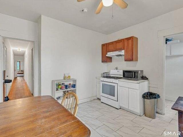 house with 18 bedroom, New Haven CT ES104410466