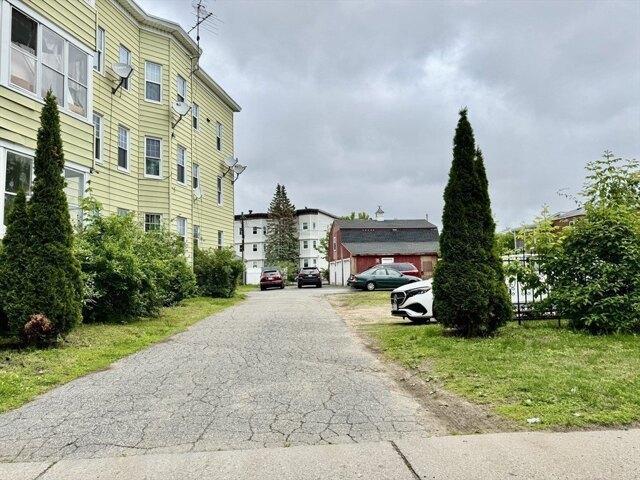 house with 18 bedroom, Springfield MA ES103444310