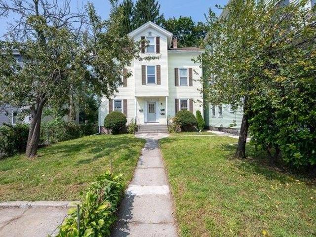 house with 18 bedroom, Worcester MA ES104045734