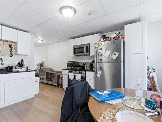 house with 10 bedroom, Coventry RI DLS103020852