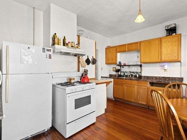 house with 10 bedroom, Boston MA DLS102369753