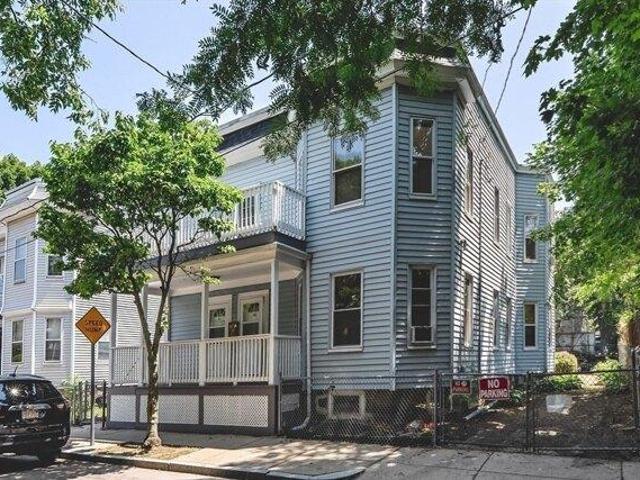 house with 10 bedroom, Boston MA ES104946655