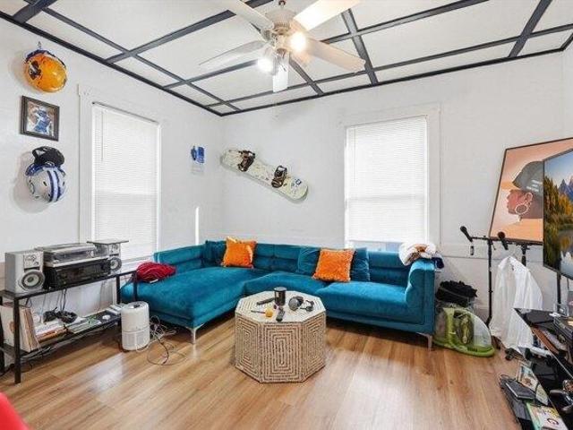 house with 10 bedroom, Boston MA ES105092334