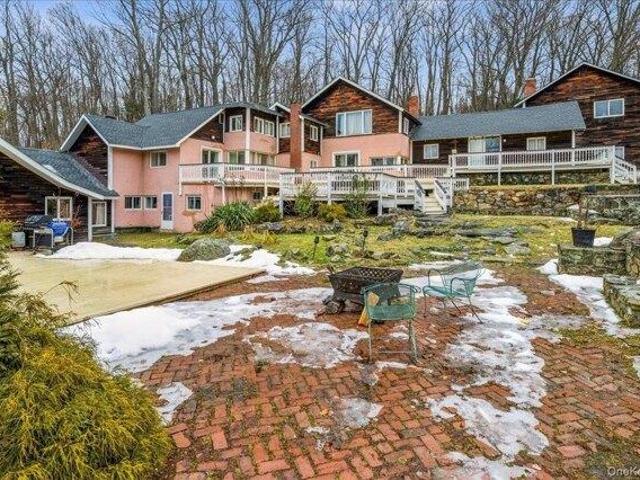 house with 10 bedroom, Brewster NY ES105206159