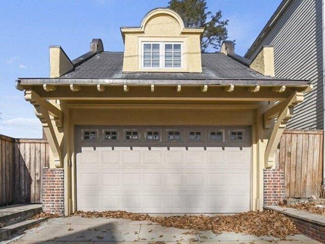 house with 10 bedroom, Brockton MA ES103101353