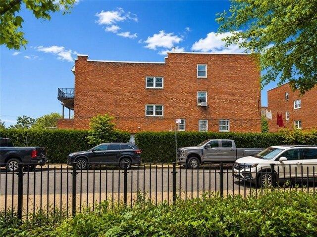 house with 10 bedroom, Brooklyn NY ES104905618