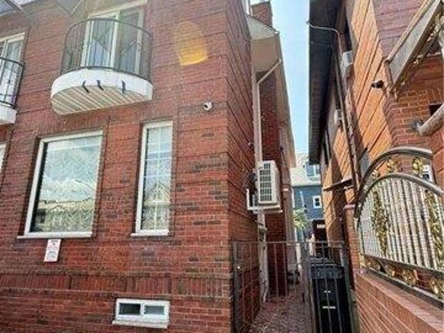 house with 10 bedroom, Brooklyn NY ES105203513