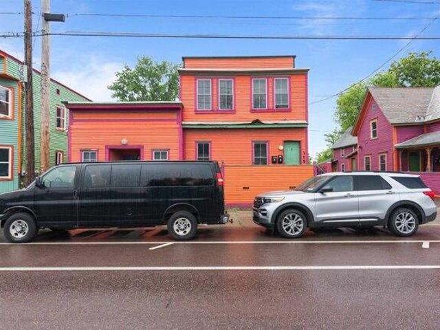 house with 10 bedroom, Burlington VT DLS91796603