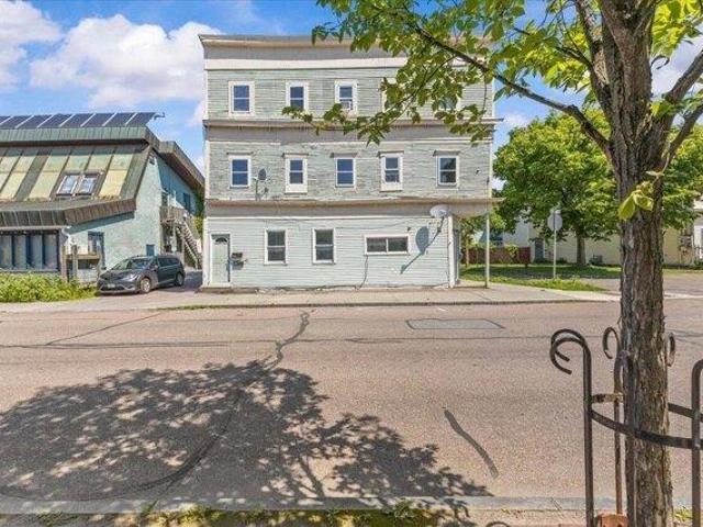 house with 10 bedroom, Burlington VT ES104869440